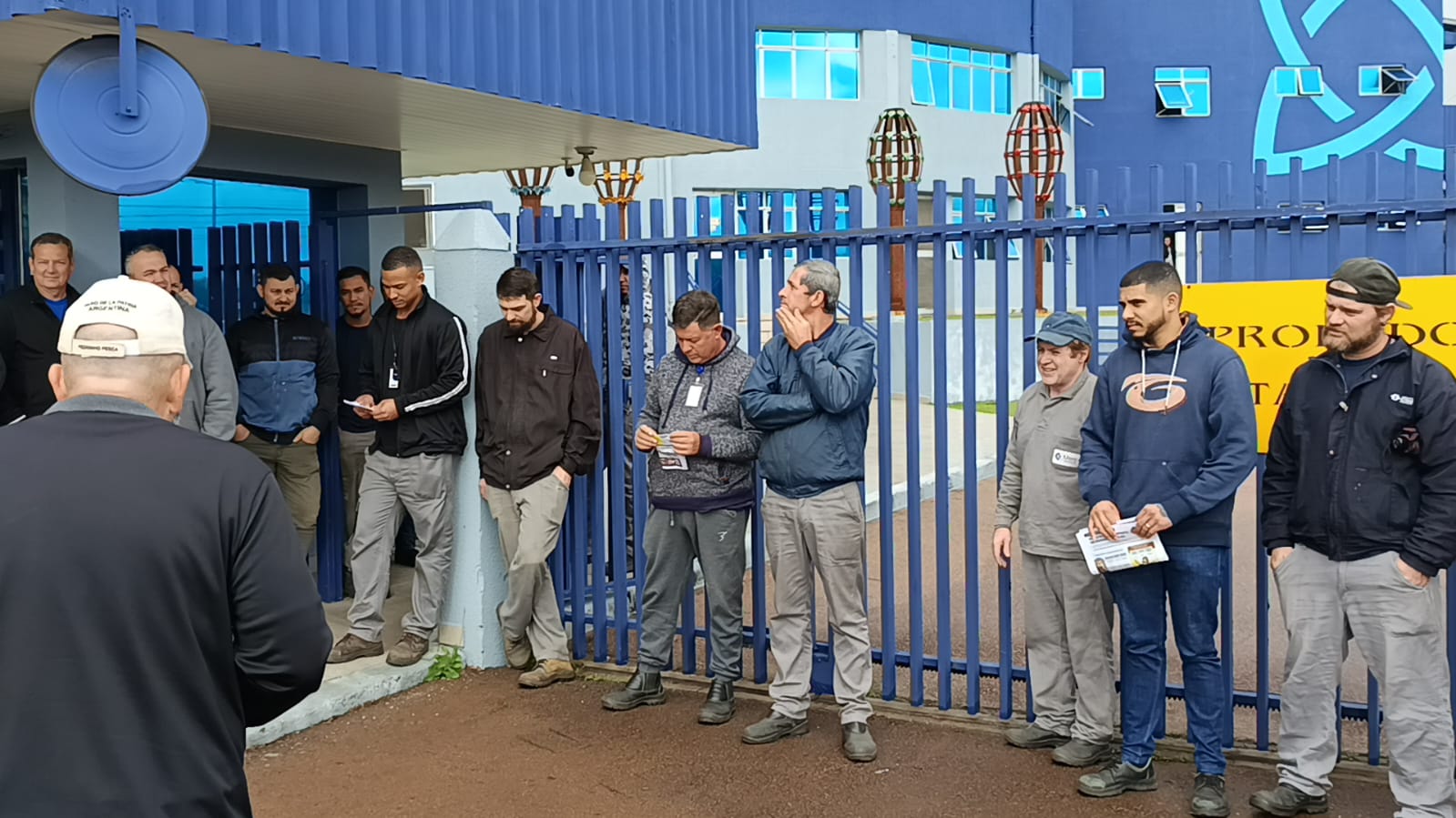 Metalúrgicos da Merpe aprovam acordo salarial - SMC - Sindicato dos ...