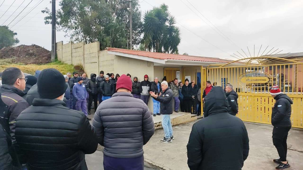 Cabs/Nítida: Maioria dos metalúrgicos aprova PLR que pode chegar a R ...