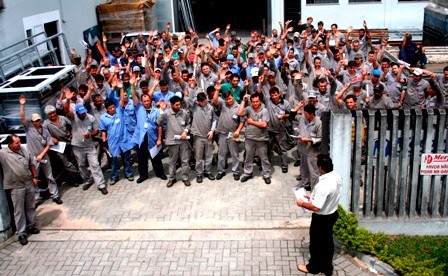 Metalúrgicos da Merpe, Dana e Arotubi aprovam pauta de data-base - SMC ...